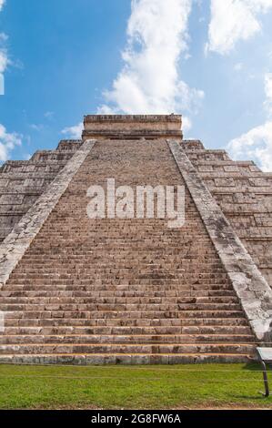 A vertical shot of the ancient Chichen Itza Mayan ruins Stock Photo - Alamy