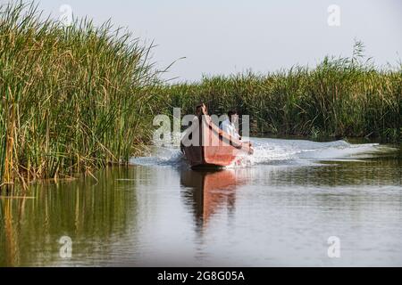 Local boat, Mesopotamian Marshes, Ahwar of southern Iraq, Unesco site ...
