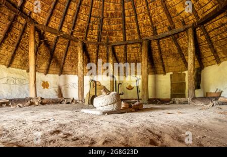 Butser Ancient Farm - Roundhouse Stock Photo - Alamy