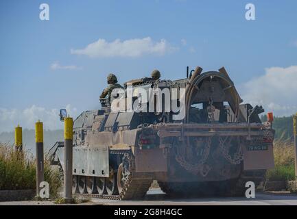 British army Challenger 2 CRARRV battle tank recovery and repair ...