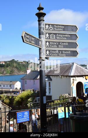 Bilingual Welsh English language tourism direction signs in Brecon ...