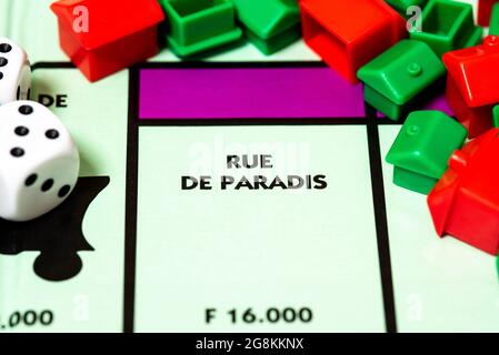 Close up of Rue de Paradis on a French Monopoly Board Stock Photo - Alamy
