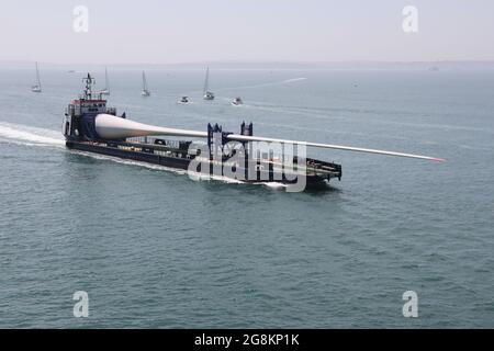 The Deck Cargo Ship, MTB BLADE RUNNER TWO, Transporting A Giant Wind ...