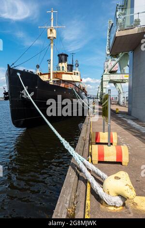 Ice breaking steamer S/S Tarmo moored at Maritime Museum Vellamo in ...