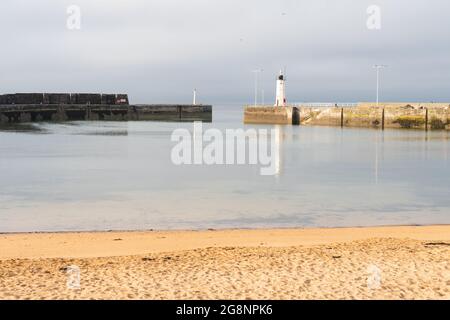 Lighthouse in Anstruther Harbour. Scotland Stock Photo - Alamy