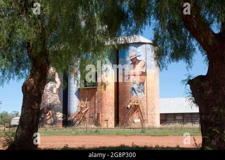 Silo Art Australia - Weethalle Silo Art by Heesco Stock Photo - Alamy