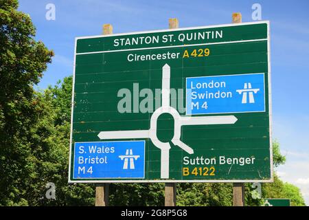 Road sign on the A350 approaching junction 17 of the M4 motorway Stock ...