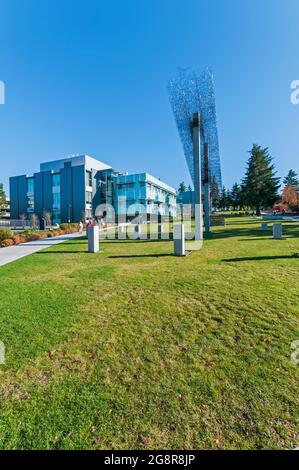 "Endless" sculpture by Annie Han and Daniel Mihalyo of Lead Pencil ...