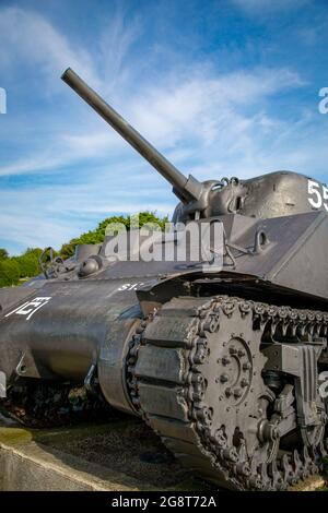 World War II U.S. Army veterans and nurses attend the 60th anniversary ...