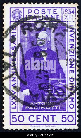 1934 , Rome , Italy : the italian physicist ENRICO FERMI ( Roma 1901 ...