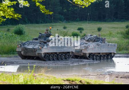 british army FV512 warrior MRV preparing to tow a stricken warrior ...