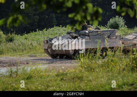 british army FV512 warrior MRV preparing to tow a stricken warrior ...
