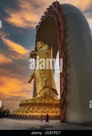 Jiangxi jiujiang lushan donglin temple Stock Photo - Alamy