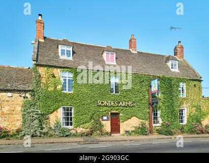 Sondes Arms pub in the english village of Rockingham, England. on a ...