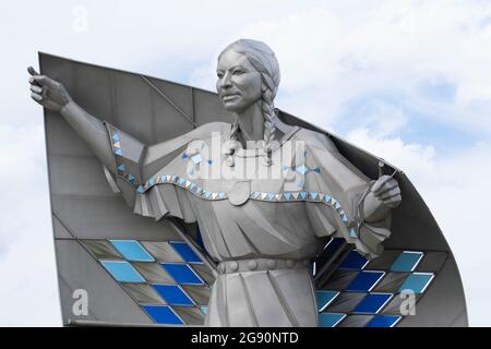 Dignity statue, Chamberlain, South Dakota Stock Photo - Alamy
