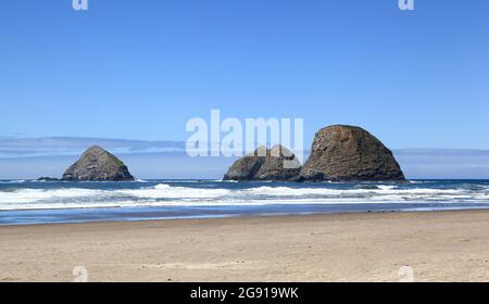 Three Arch Rocks Oceanside Oregon Stock Photo - Alamy