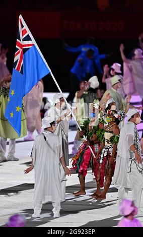 The Tuvalu Olympic team with Matie Stanley and Karalo Hepoiteloto ...