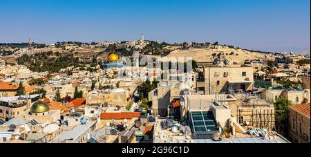 Aerial view of the Temple mount and the Al Aqsa mosque Stock Photo - Alamy