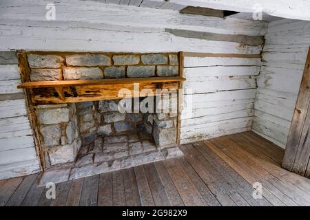 Interior of preserved slave quarters shack at cotton plantation at ...