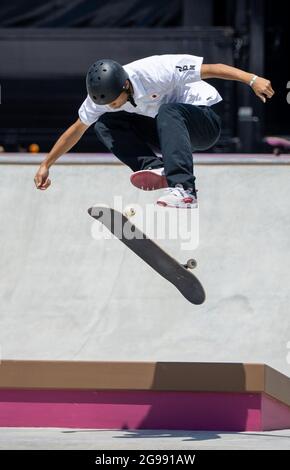 Yukito Aoki of Japan competes during the men quarterfinals at the ...
