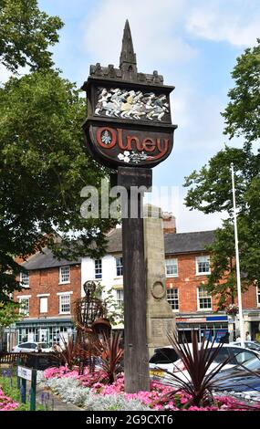 Olney Town signpost in the market square Stock Photo - Alamy