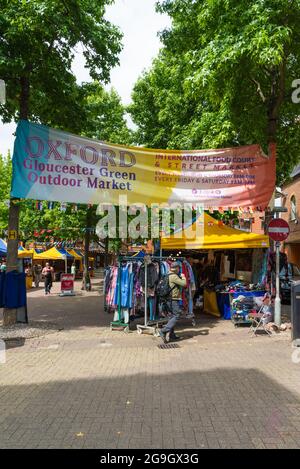 Gloucester Green outdoor market, Oxford, England, UK Stock Photo - Alamy