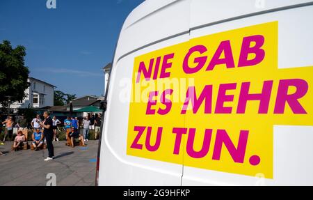Binz, Germany. 26th July, 2021. Christian Lindner (l), FDP federal ...