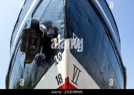 Draught scale with roman numerals on the bow of a ship. The numbers ...