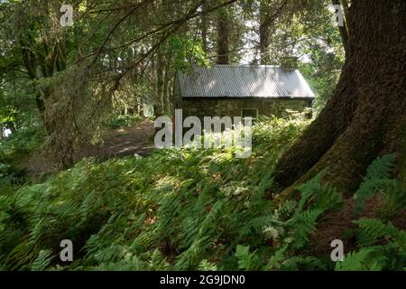 Eilean Gorm bothy, Loch Ard, Aberfoyle, Scotland, UK Stock Photo - Alamy