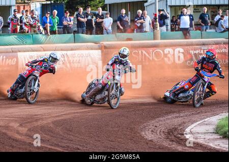 WOLVERHAMPTON, UK. JULY 26TH Rory Schlein (Red) leads Steve Worrall ...