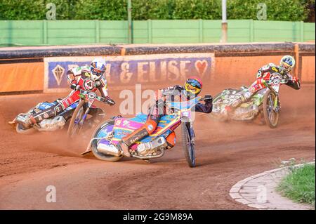 WOLVERHAMPTON, UK. JULY 26TH Rory Schlein (Red) leads Steve Worrall ...