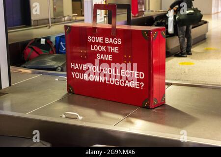 Dublin Airport, Terminal 2, Baggage Collection Stock Photo - Alamy
