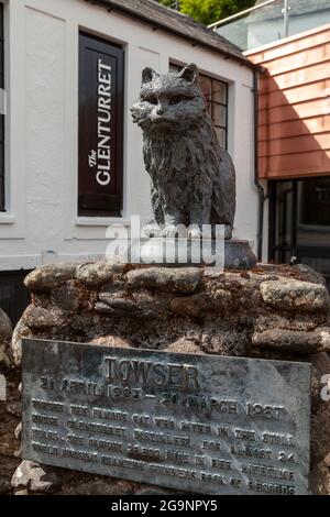 Towser the cat statue at Glenturret Distillery scotland uk gb Stock ...