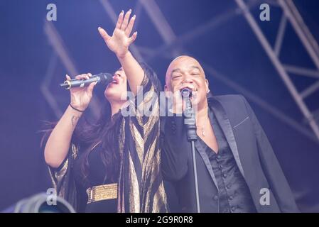 Steven Collazo of the band Odyssey singing live at the Soultasia music ...