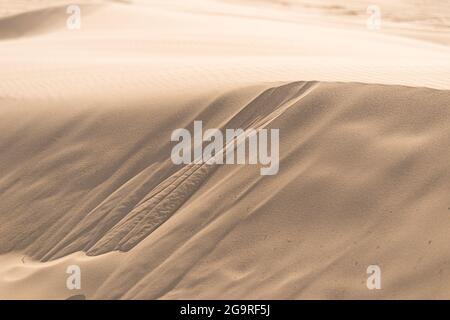 Fine texture and lines of sandy dunes in a desert Stock Photo - Alamy