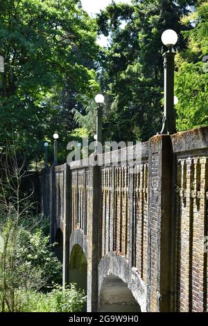 A walking bridge at the Washington Park Arboretum in Seattle ...