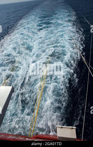 Offshore seismic search vessel guns and cables Stock Photo - Alamy
