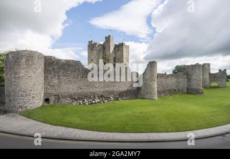 Trim Castle, Trim, County Meath, Leinster, Ireland Stock Photo - Alamy