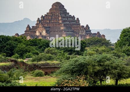 Pyramid Temple in Bagan Burma Stock Photo - Alamy