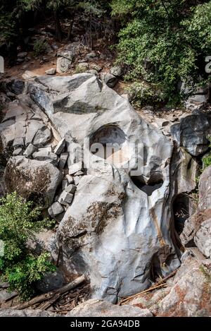 Heart Rock, Heart rock trail, San Bernardino Mountains, California, USA ...