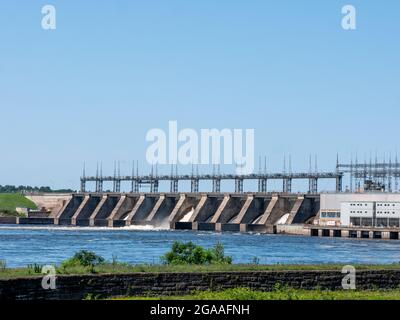 Carillon hydroelectric power station, Ottawa River, Pointe-Fortune ...