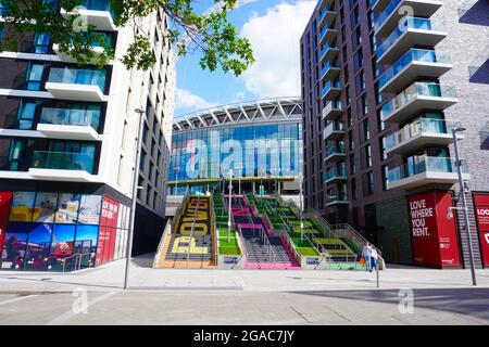 London Designer Outlet Shopping Centre Wembley Park - London Stock ...