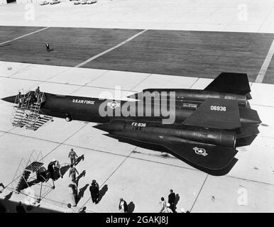 Lockheed SR-71 "Blackbird" was an advanced, long range, Mach 3 ...