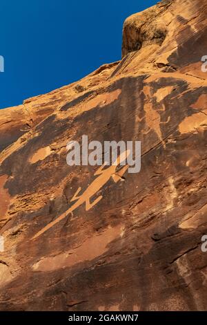 Lizard petroglyph panel at Cub Creek created by the Fremont People ...