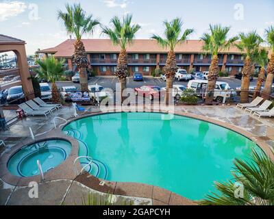 Utah, JUN 20, 2021 - Sunny view of a sswimming pool Stock Photo - Alamy
