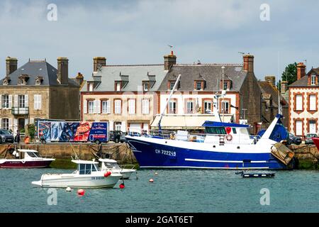 Barfleur bay at low tide, Manche department, Cotentin, Normandy, France ...