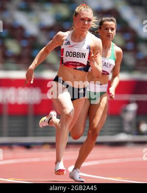 Great Britain's Beth Dobbin and Ireland's Phil Healy during the Women's ...