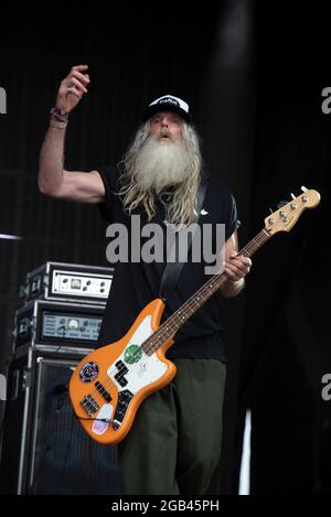 Jack Bessant of the band Reef performs on stage at the Guildford Live ...