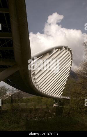 Passerella Bellinzona-Monte Carasso; modern-art footbridge over the ...