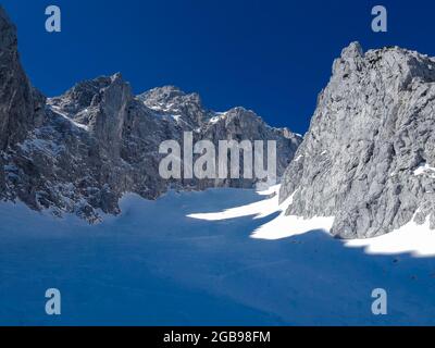 Germany's longest ski run through the unprepared Dammkar, Mittenwald ...